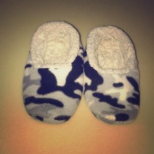 Ozies! | Shoes | Ozies Slippers | Poshmark